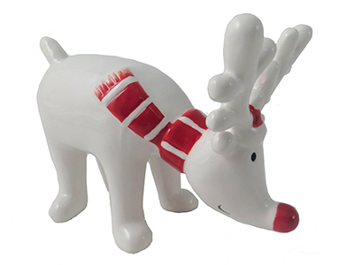 NG Figura - Feeding Reindeer