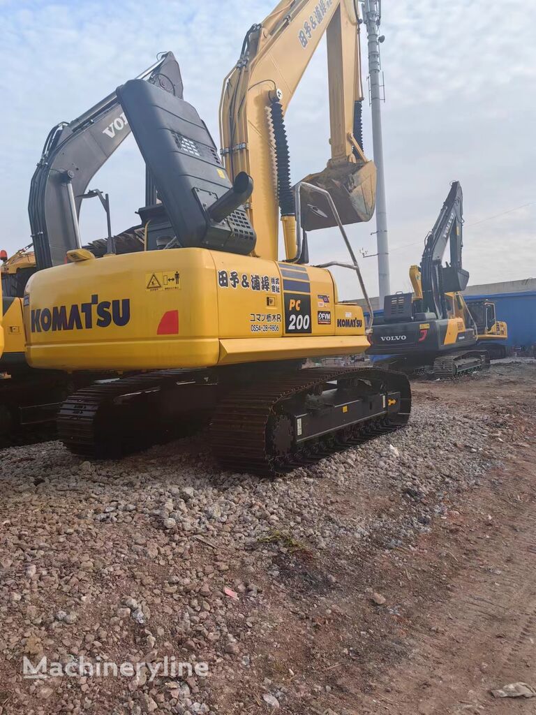 Komatsu PC200-7 bager guseničar