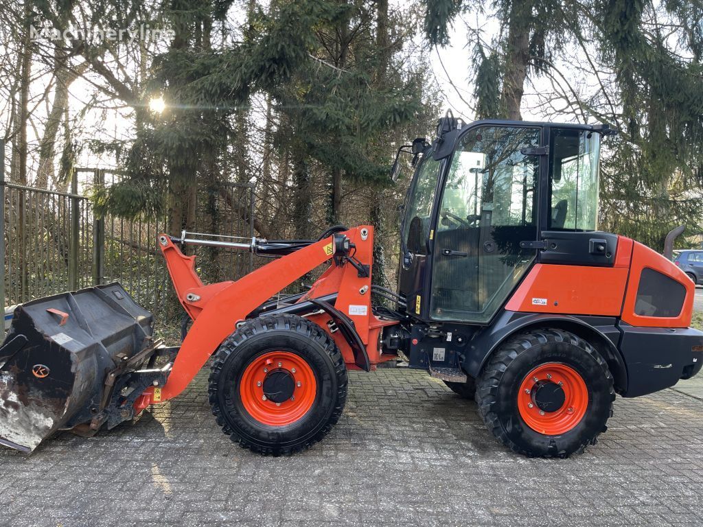 Kubota R065 prednji utovarivač