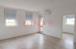 Ruma, nov, troiposoban, useljiv, 65m² + 4m² terase