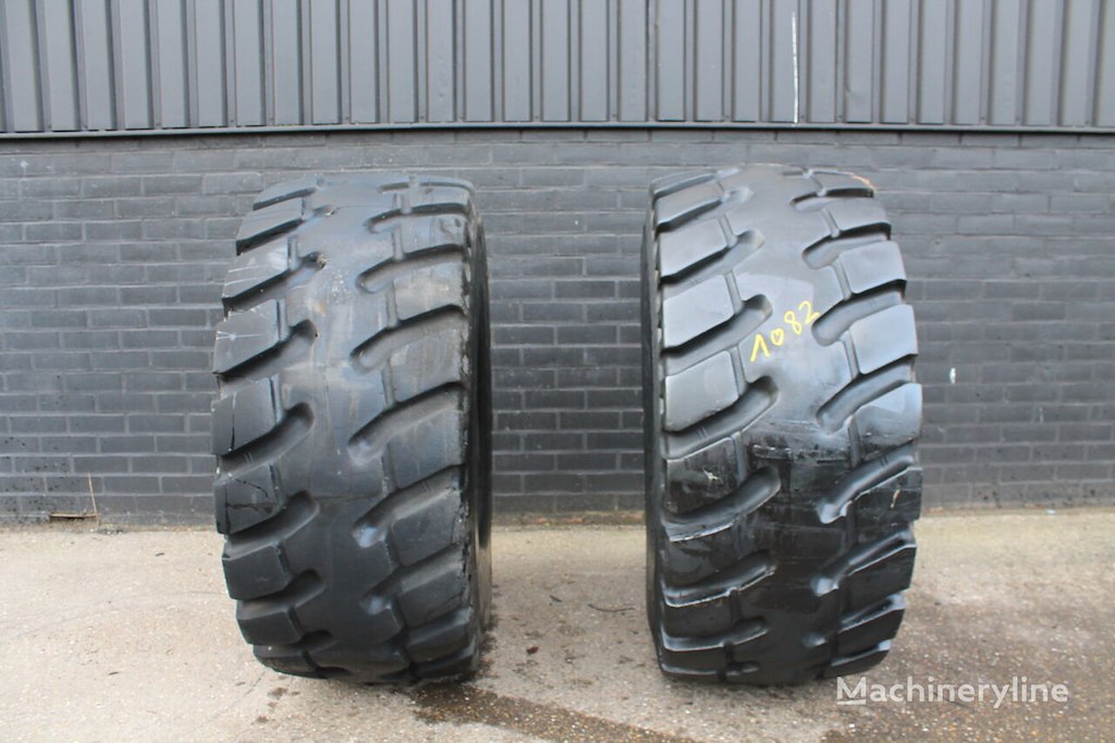 Michelin 26.5R25 MICHELIN XTXL L4/E4 45mm 2 pieces in perfect condition guma za prednje utovarivače