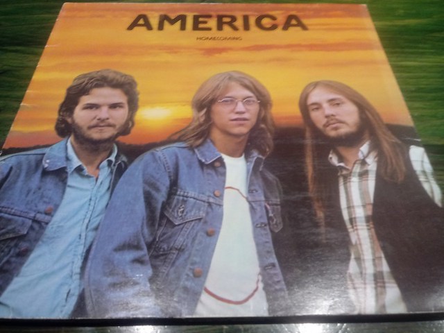 AMERICA - HOMECOMING