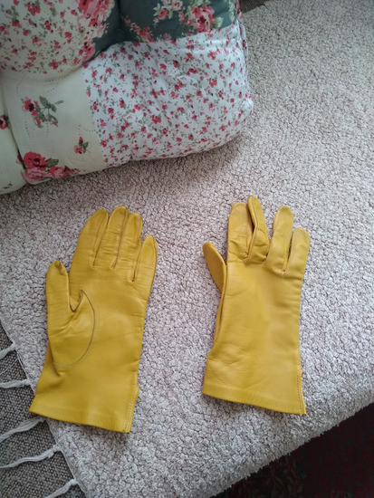Žute kožne rukavice