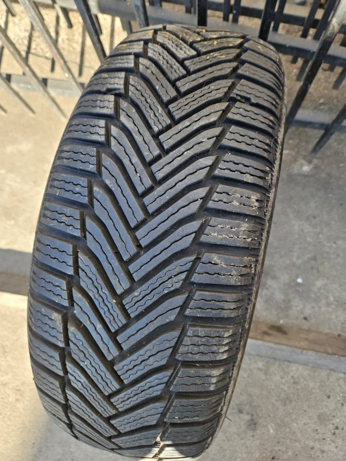 205/55 R16 MICHELIN