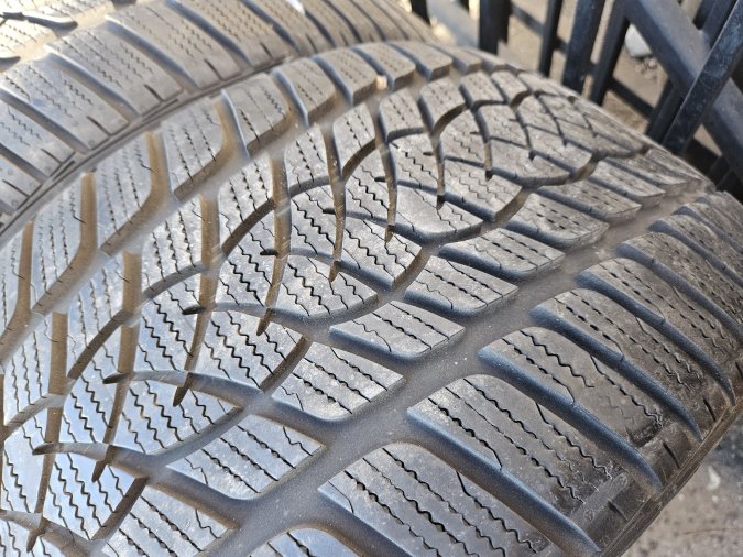 275/30 R19 Goodyear