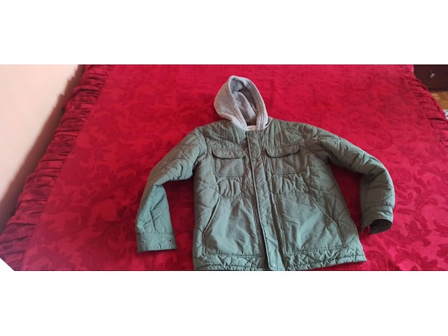 Reserved jakna za decaka velicina 164