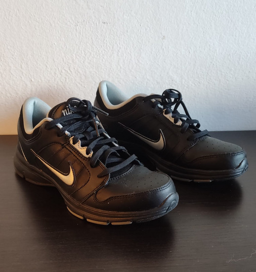 Zenske, nove original NIKE patike, broj 38