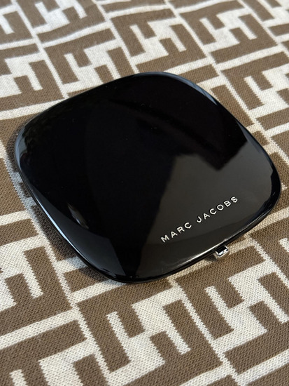 Marc by Marc Jacobs puder