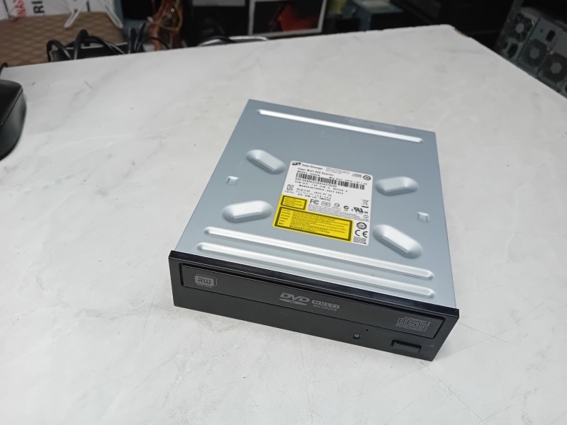 dvd rw sata hitachi lg ispravan