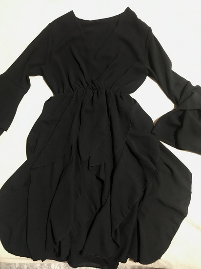 Crna haljina s karnerima