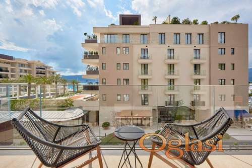 Luksuzan apartman u zgradi Elena, Porto Montenegro