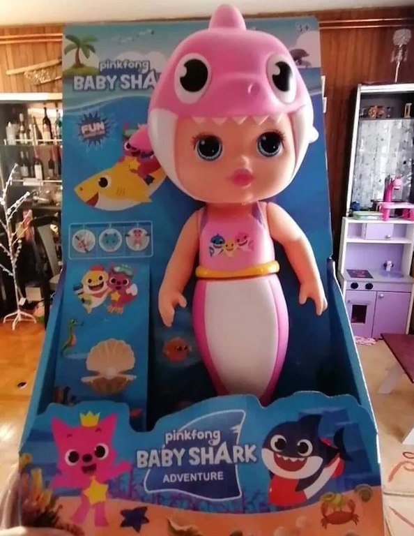 Baby shark gumena muzička lutka roze - Baby shark gumena muzička lutka roze