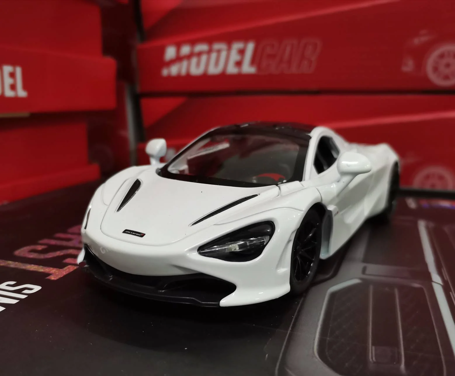 Beli McClaren 720S DieCast 1/32 - Beli McClaren 720S DieCast 1/32