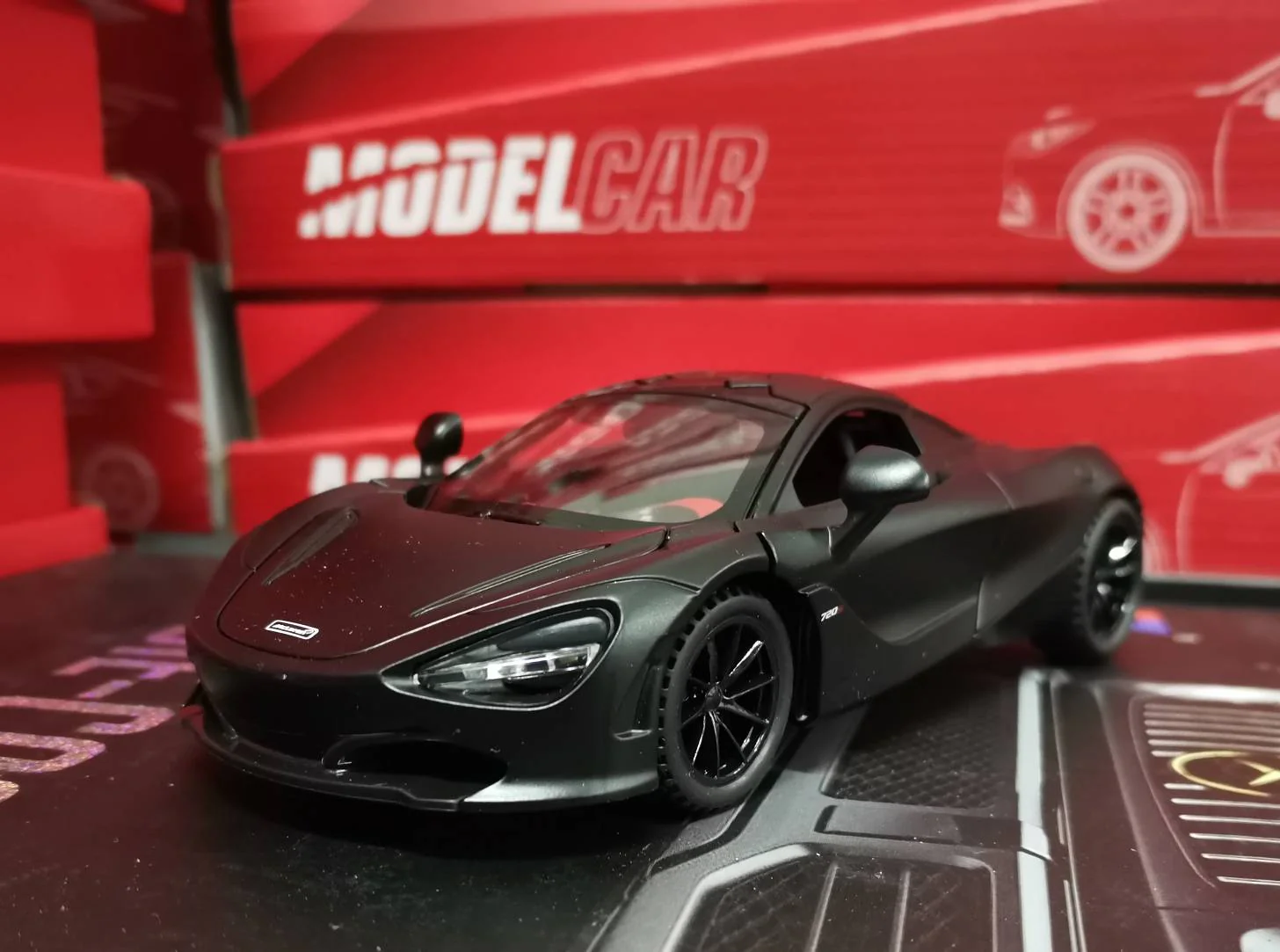 Crni Mclaren 720S DieCast 1 /32 - Crni Mclaren 720S DieCast 1 /32