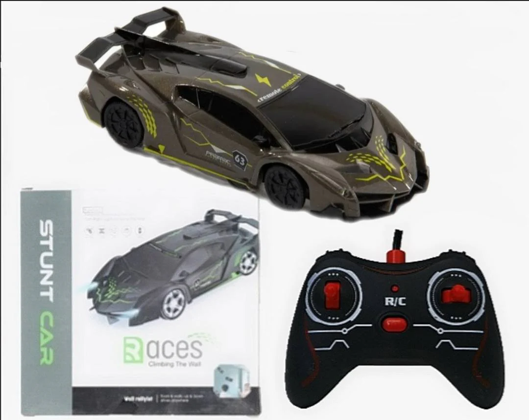 Lamborghini sivi auto koji ide po zidu - Lamborghini sivi auto koji ide po zidu