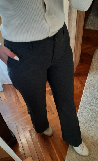    H&M    pantalone poslovne tamno sive