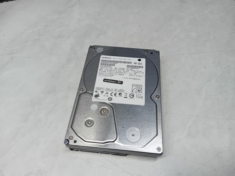 hard disk sata II 1tb hitachi ispravan win 10