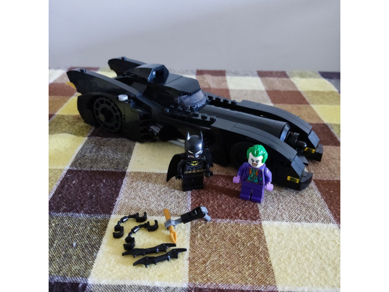 Lego Betmobil - Betmen protiv Džokera