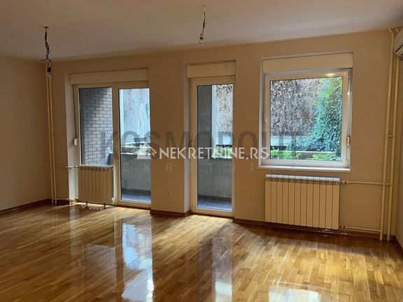 Vračar, Hram Svetog Save, Dubljanska, 2.5, 74m2, 213000 EUR