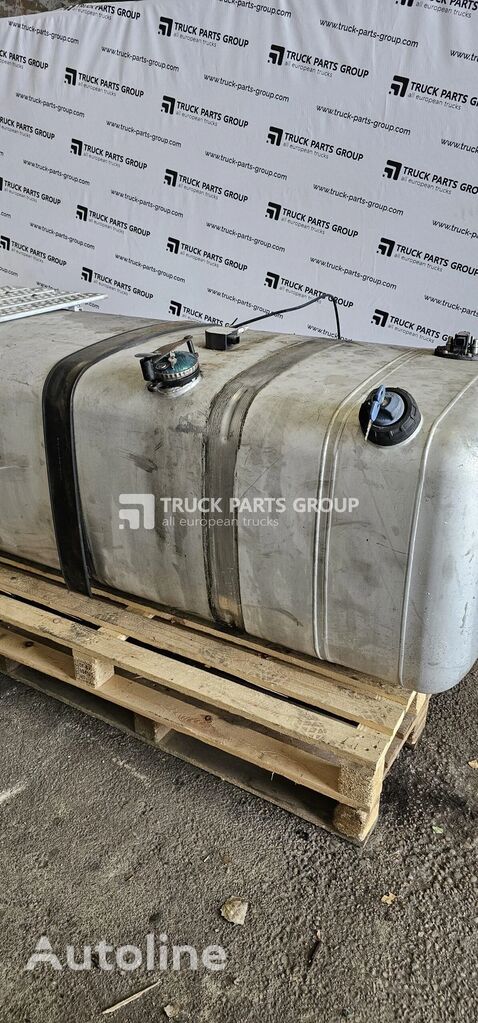 Mercedes-Benz Mercedes MP4 EURO6 fuel tank + AD BLUE 820L 9604703301, 96047056 upravljačka jedinica za Mercedes-Benz Mercedes MP4 EURO6 fuel tank + AD BLUE 820L 9604703301, 9604705602, 9604705502,...