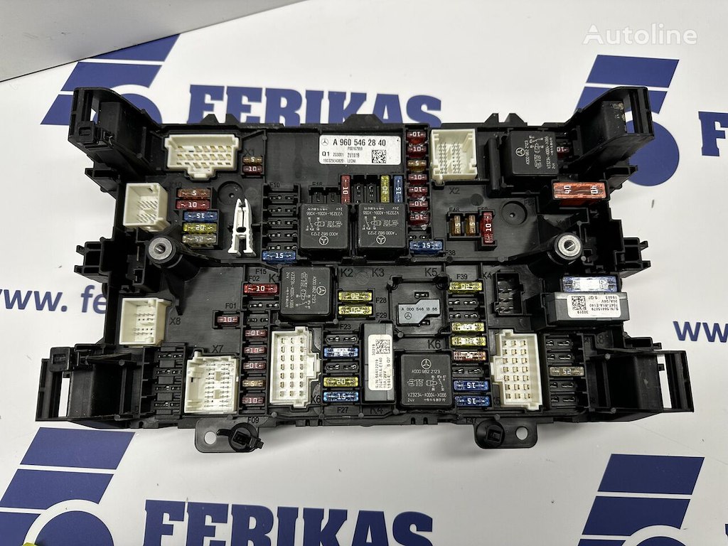 SAM fuse box A9605462840 kutija s osiguračima za Mercedes-Benz Actros MP5 tegljača