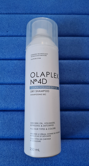 Olaplex No. 4 D dry shampoo