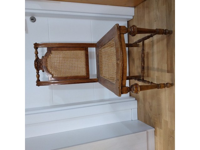 Stara stolica sa spanskom trskom