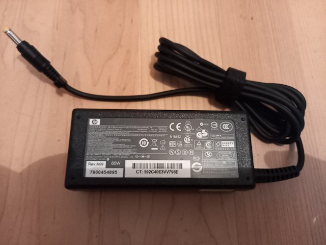 hp punjac 18.5v 3.5a 65w 4.8mm 1.7mm original novo