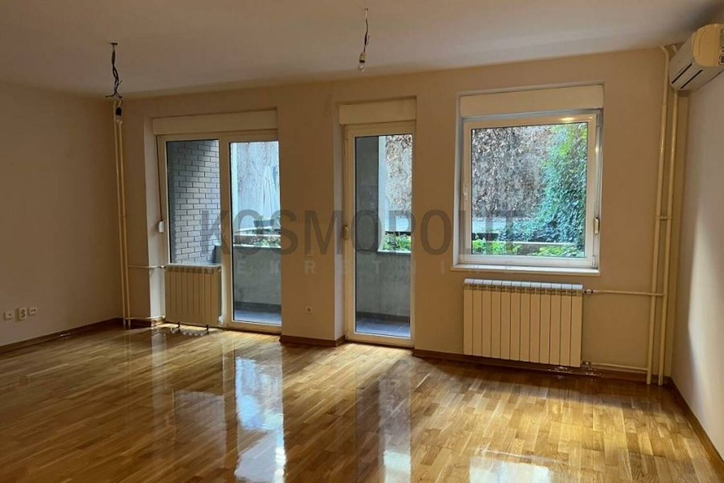 Vračar, Hram Svetog Save, Dubljanska, 2.5, 74m2, 213000 EUR