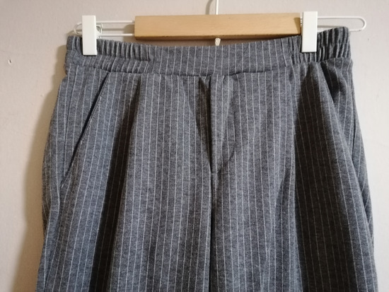 BERSHKA pantalone M