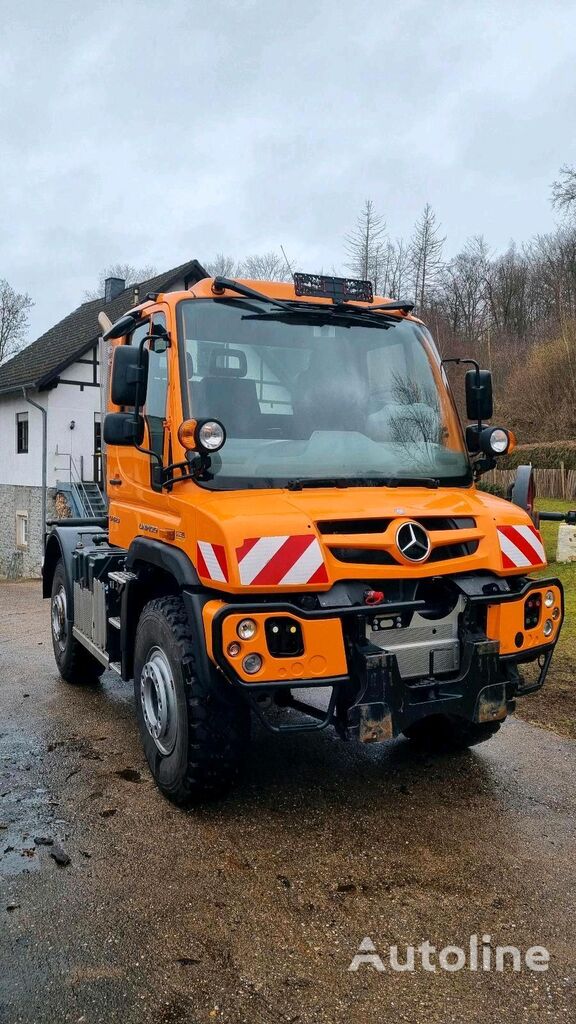 Mercedes-Benz Unimog 405 U423 univerzalna komunalna mašina