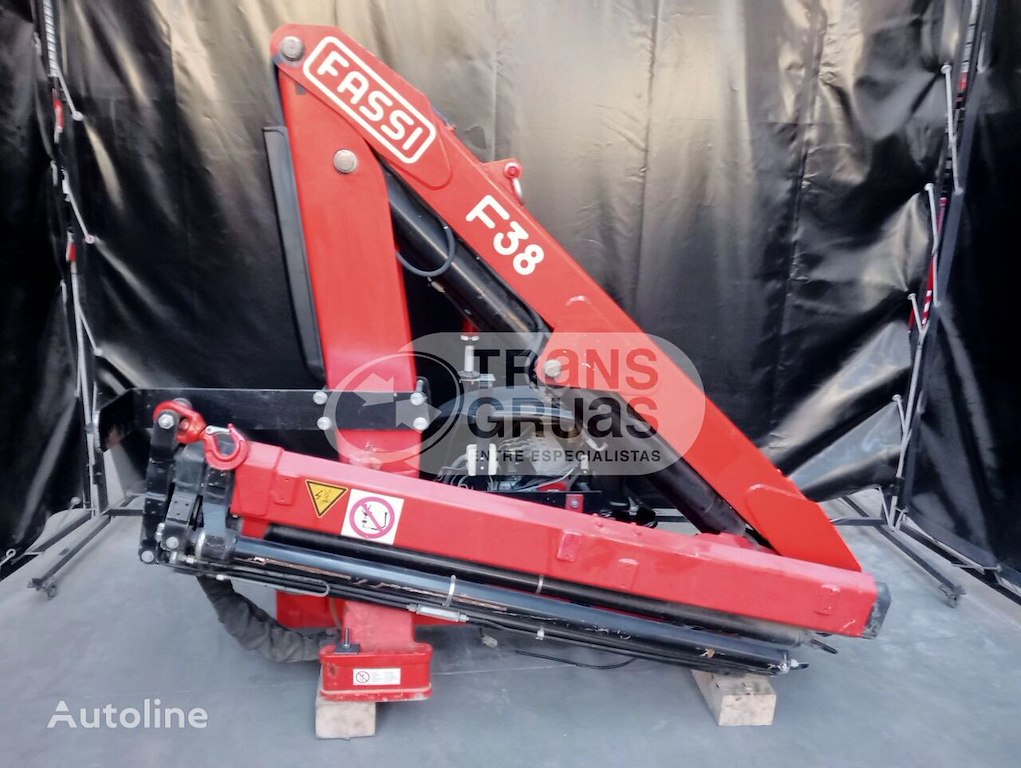 Fassi F38AF autodizalica s kranom