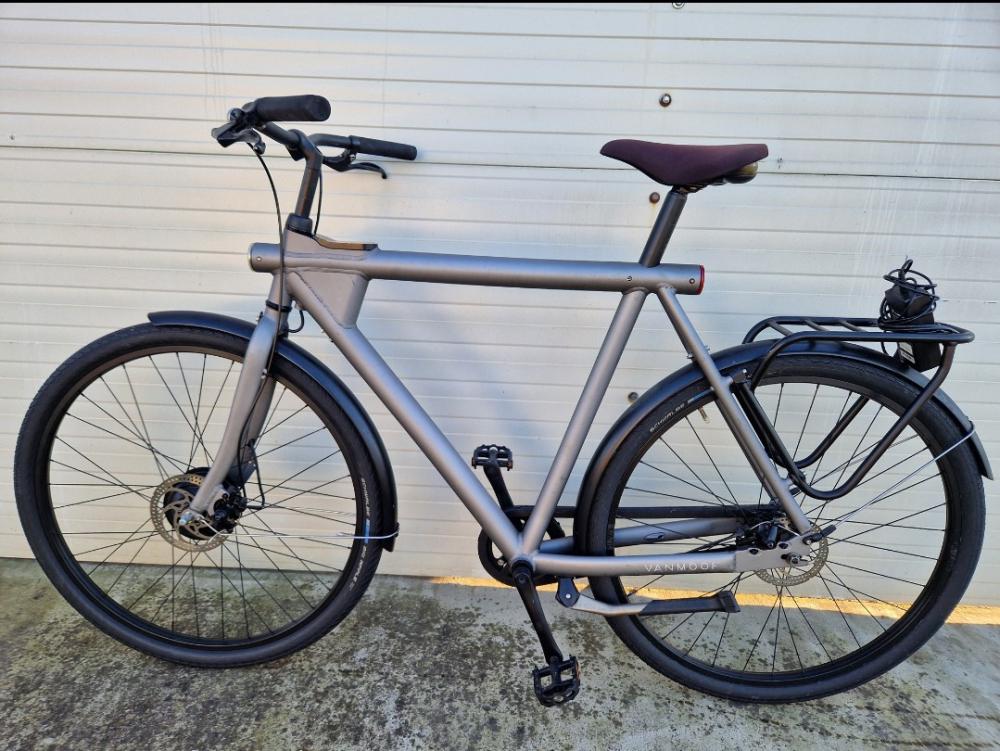 Vanmoof električni bicikl, ram XL, točkovi 29er.