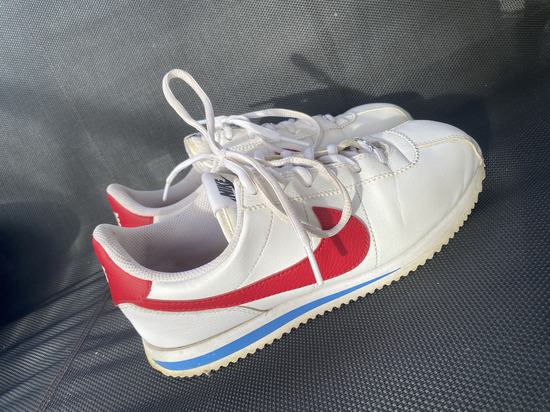 NIKE cortez