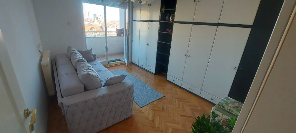 Izdavanje, dvosoban stan, 47m2, Bulevar Oslobodjenja, Novi Sad, Novi Sad