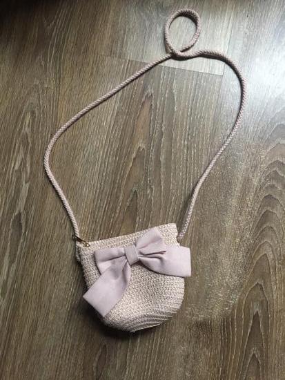 PRELEPA MINI TASNICA SINSAY