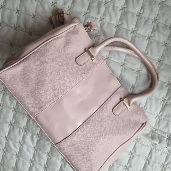 Nezno roze torba vecih dimenzija