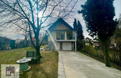 Kuća sa pomoćnim objektom 88 m² + 10 m², 11 ari, Obrenovac, Barič – 150 000 € (POLUNAMEŠTENA)