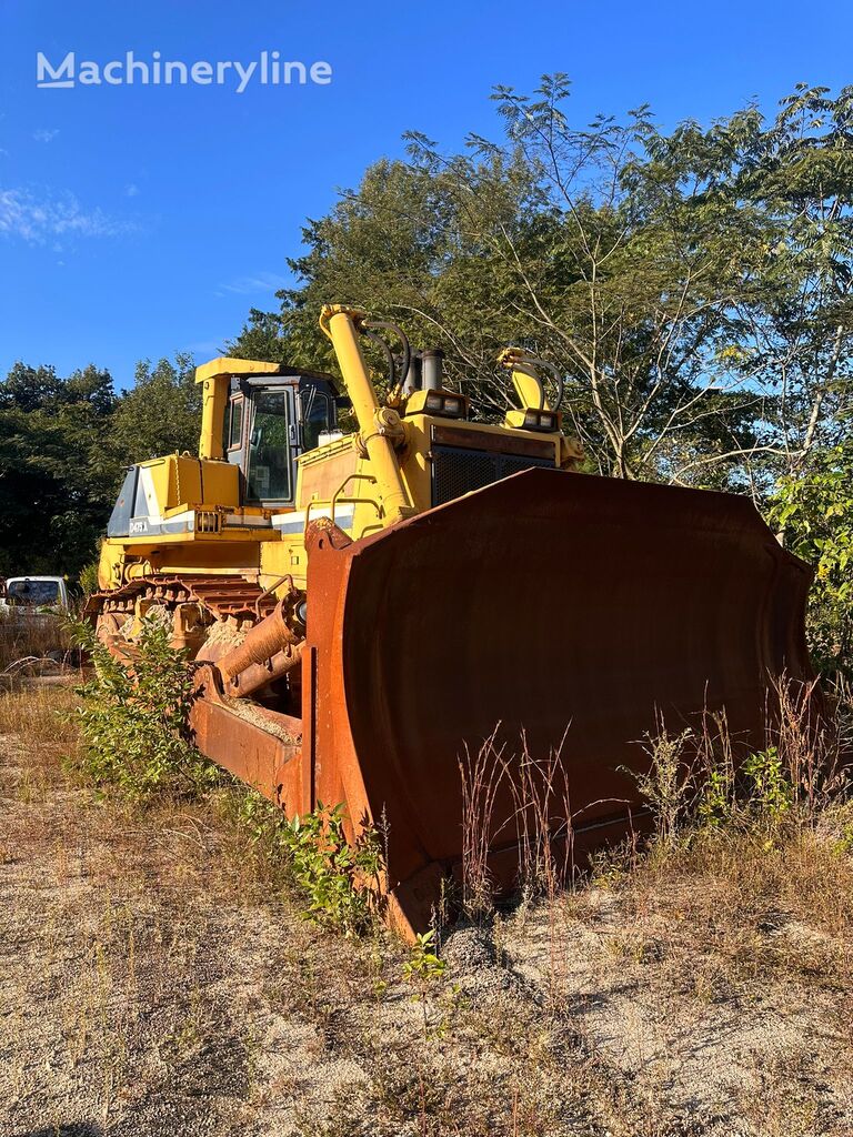 Komatsu D475A-2 buldožer