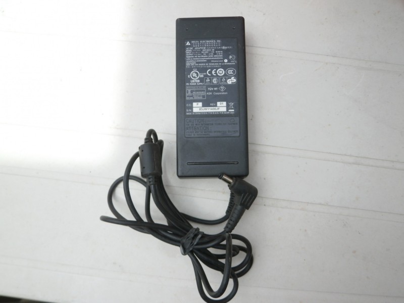 ADAPTER 19V - 4,74A ko