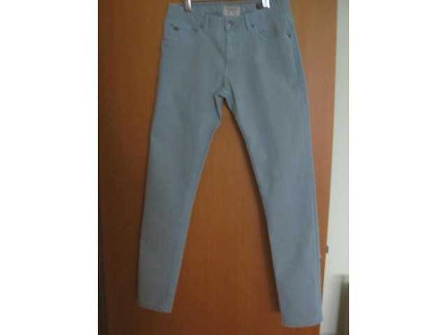 PANTALONE *PULL&;;BEAR* (vel.EUR-42,MEX-32)