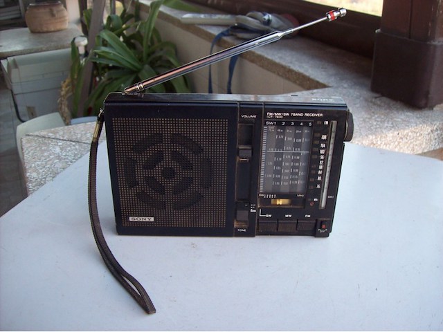 Sony  ICF-7600  , Japan