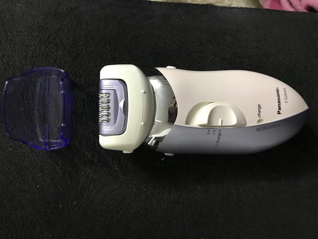 Epilator Panasonic ES2044 sa nastavkom za lice