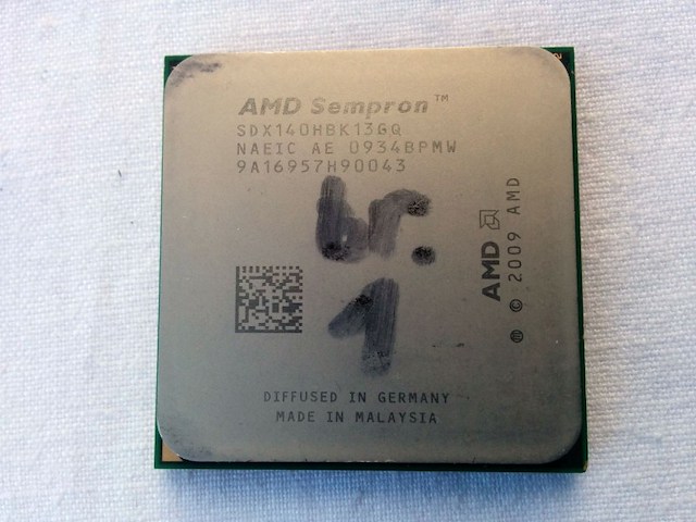 AMD Sempron 140 otljučava u Athlon II X2 4400e