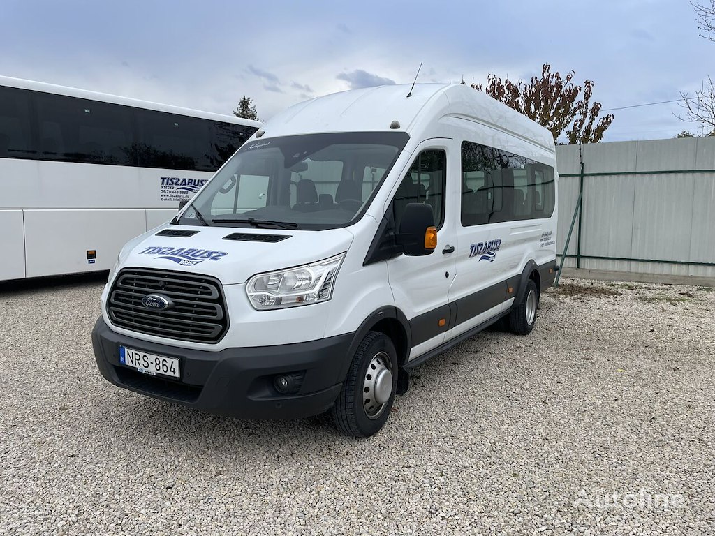 Ford Transit turistički autobus