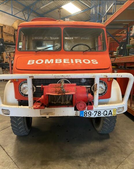 Mercedes-Benz Unimog 404 vatrogasno vozilo