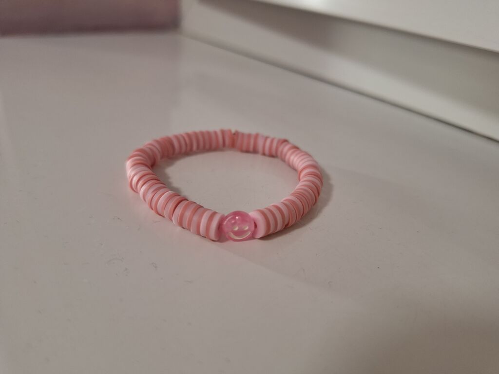 Braclet for 2 dollars/euros   We can make in any color you like   im