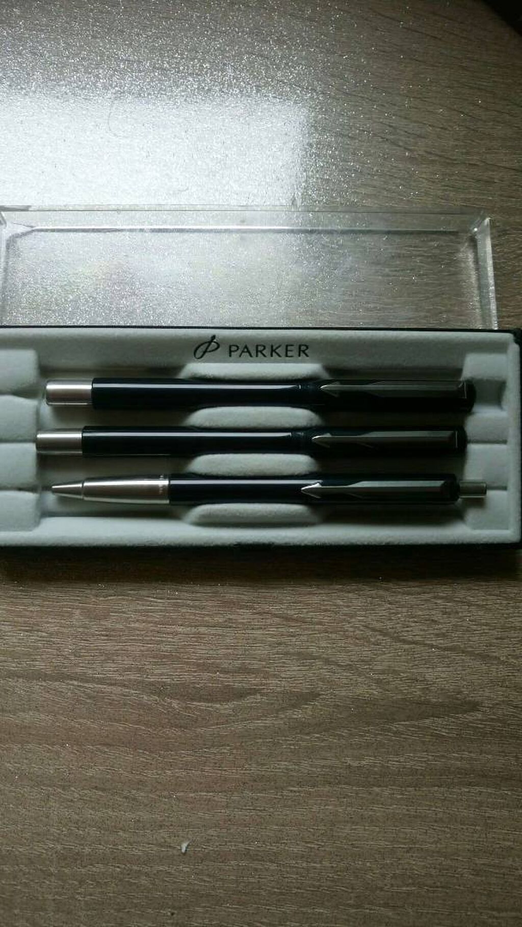 Komplet PARKER, 2 hmijske olovke i 1 naliv pero Made in UK Isporuka