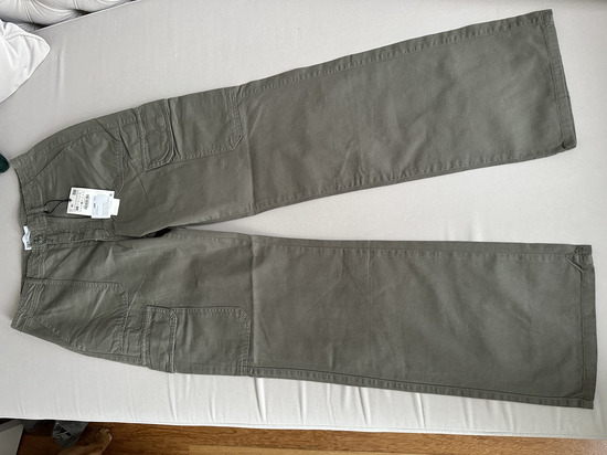 pantalone cargo %
