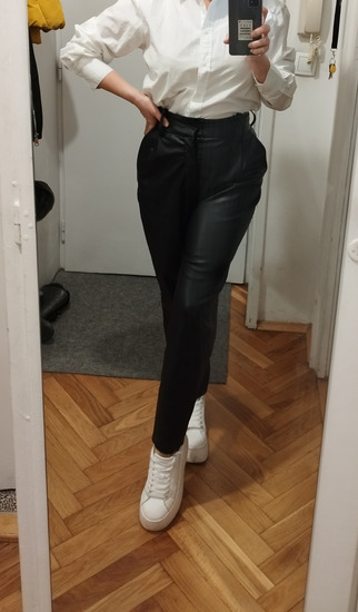 ZARA kozne pantaline S vel